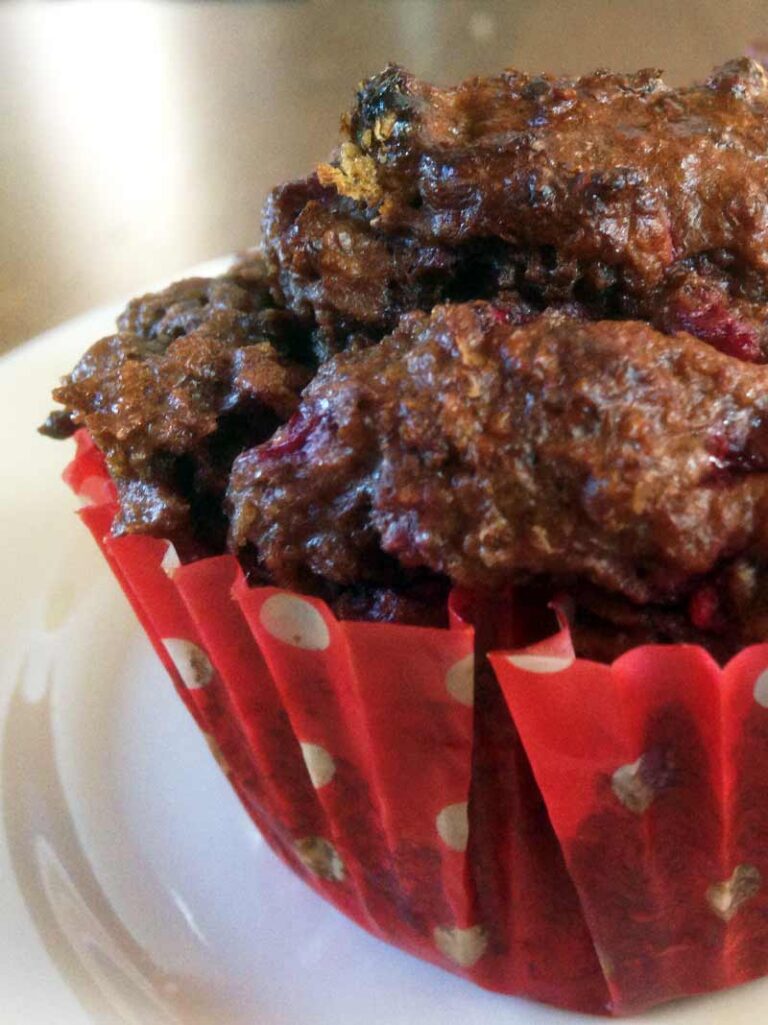 Chocolate and raspberry breakfast muffins - The Slimming Foodie